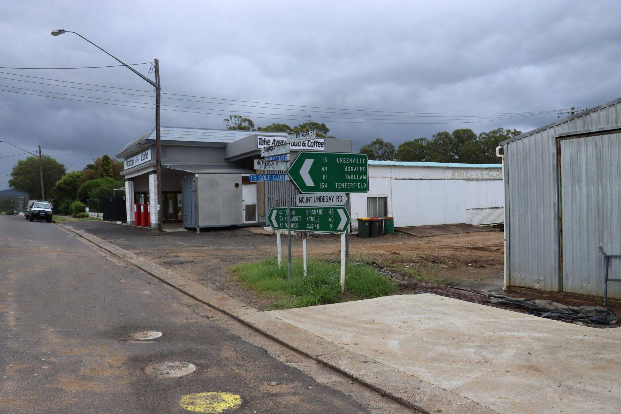 Woodenbong - Aussie Hotels, Pubs, Towns.