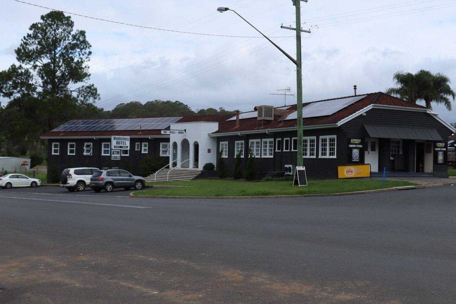 Woodenbong - Aussie Hotels, Pubs, Towns.